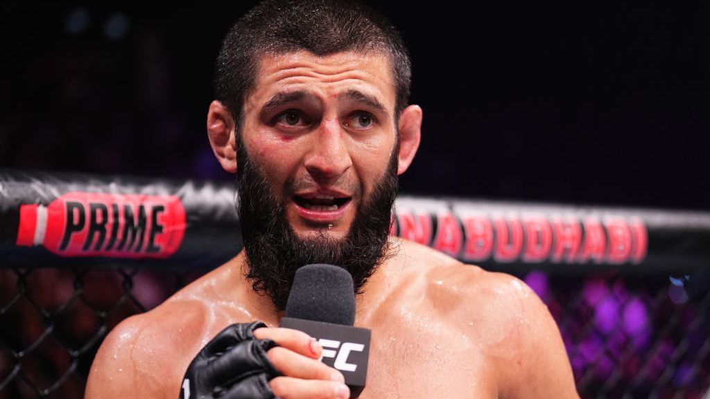 Chimaev posta foto assustadora e revela problema de saúde que o afastou ...