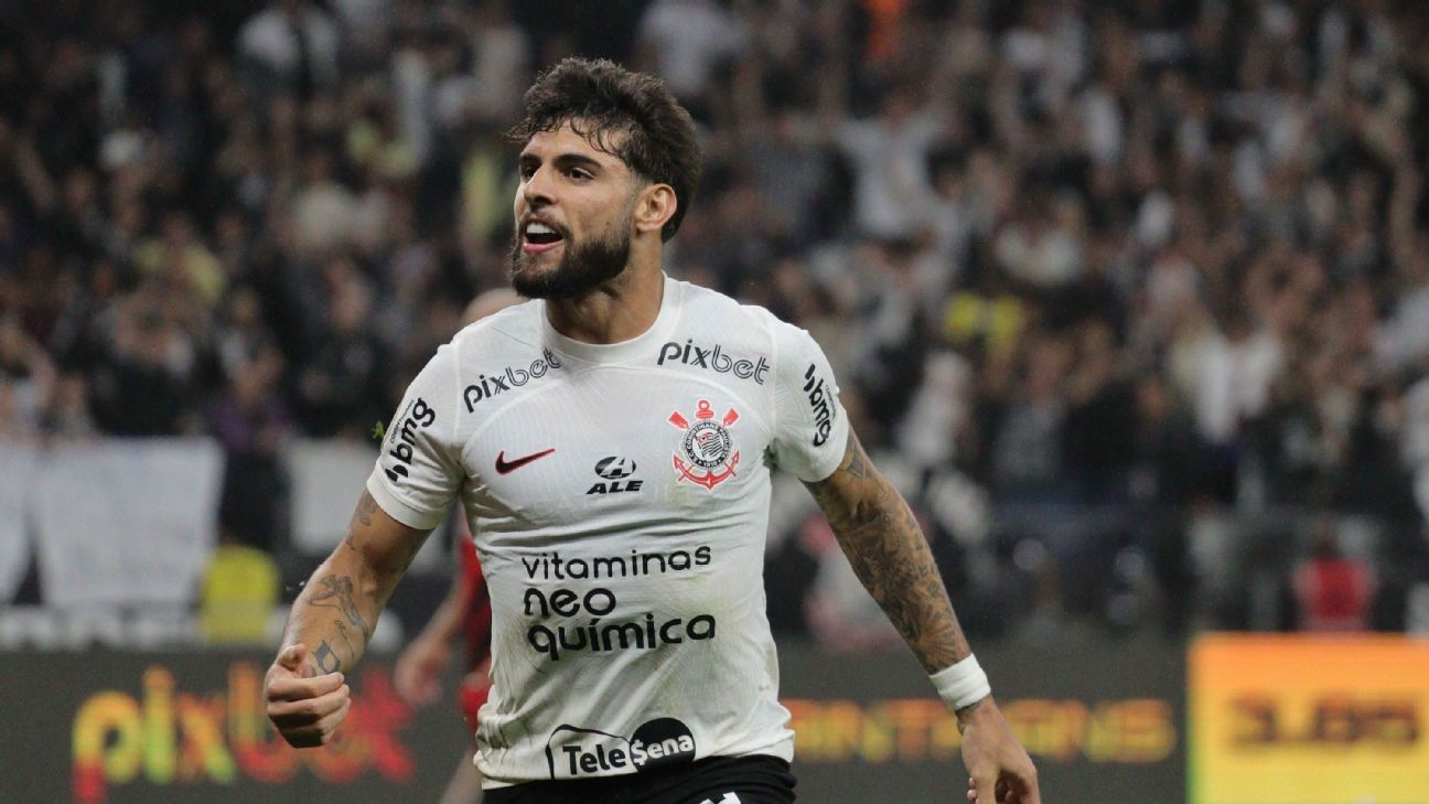 Yuri Alberto brinca após falha de Bento: 'O gol foi feio, mas foi gol ...