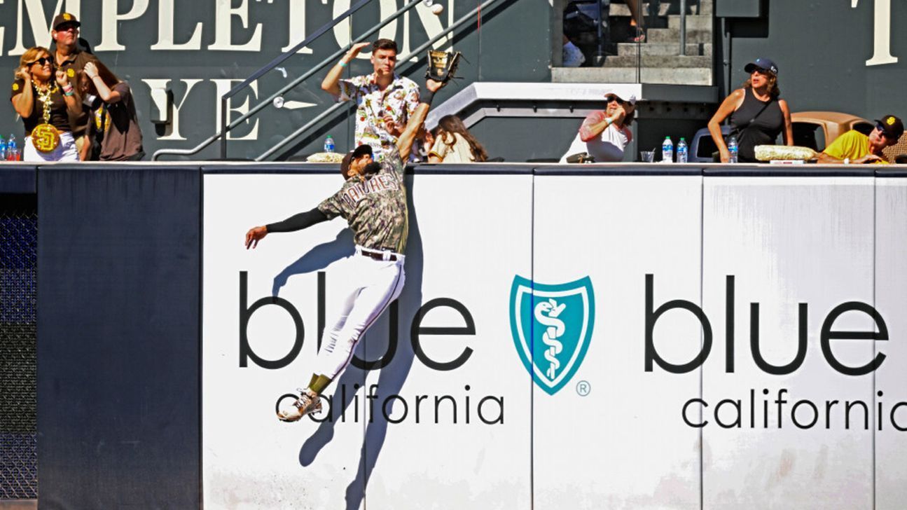 Fernando Tatis Jr. gana su primer Guante de Oro como jardinero - ESPN