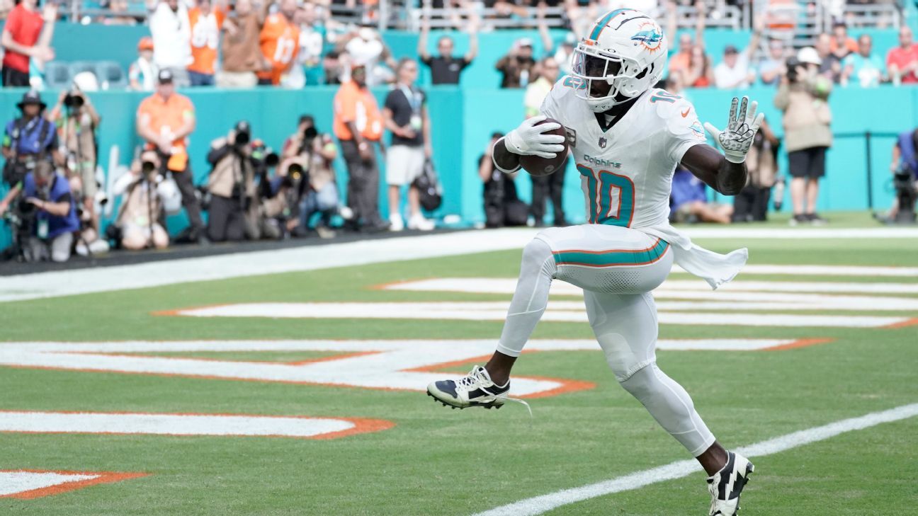 Tyreek Hill Speeds To Touchdown To Give Dolphins Lead Espn