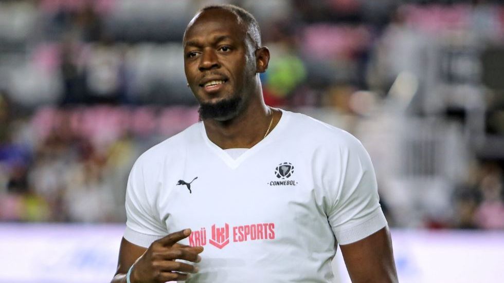 Equipo de Usain Bolt se llevó el triunfo en el partido de leyendas de ...