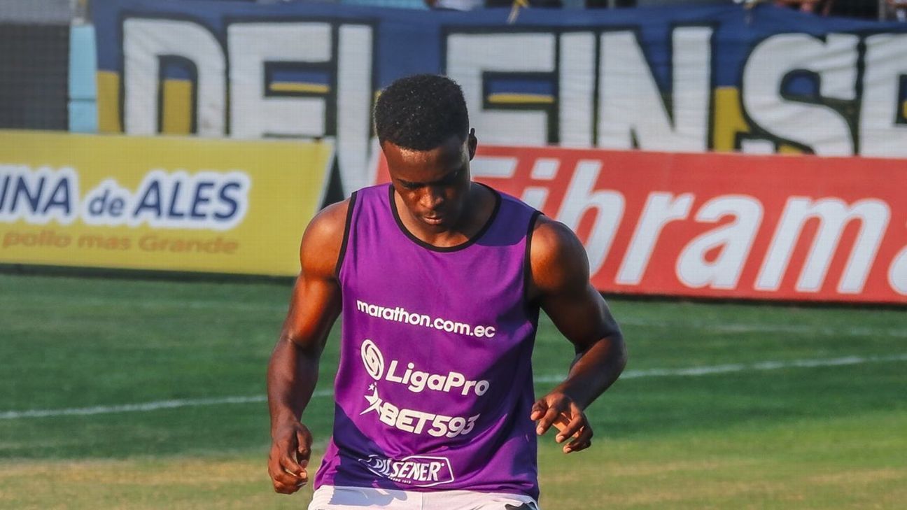 La FEF aprobó la demanda de Técnico Universitario contra Alex Rangel - ESPN