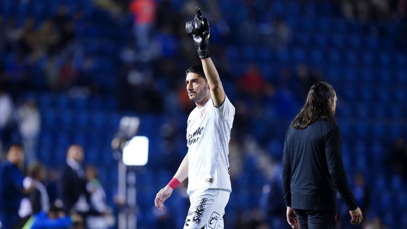 Cruz Azul y la noche que la afición homenajeó a Jesús Corona - ESPN