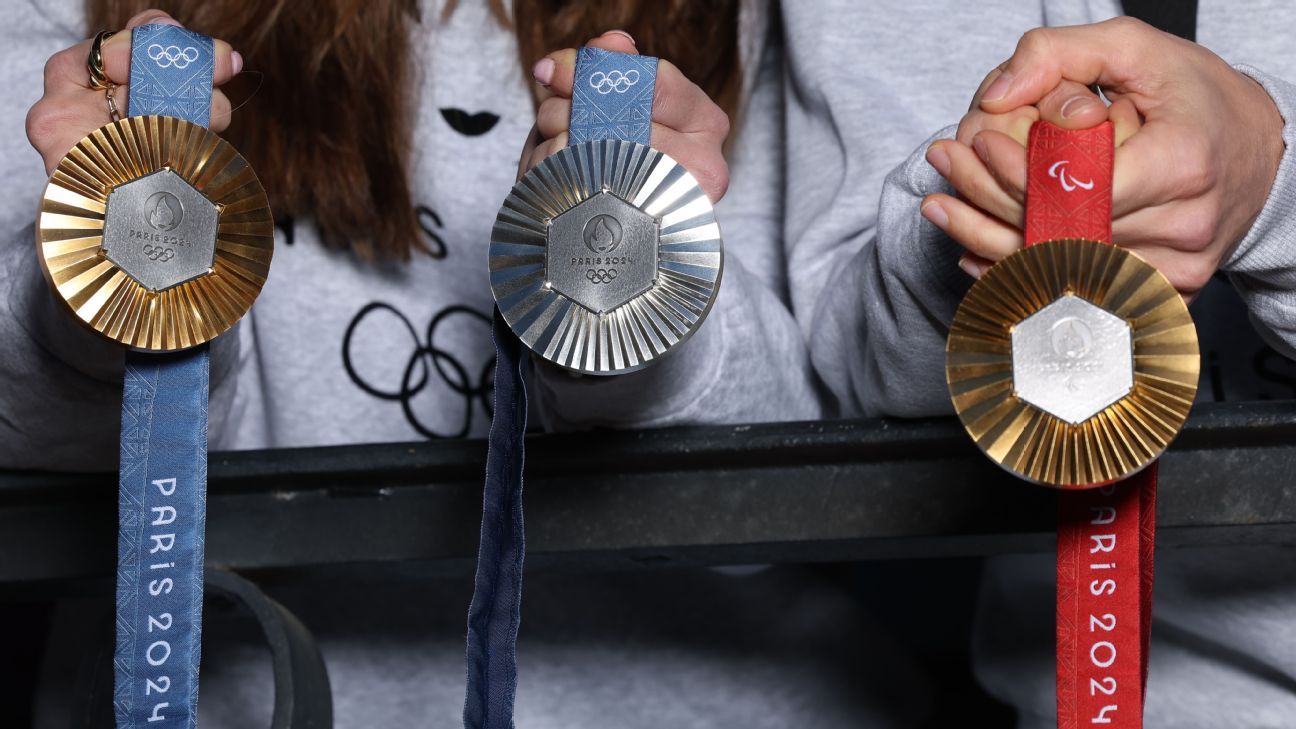 Paris Olympics medals embedded with pieces of Eiffel Tower - ESPN