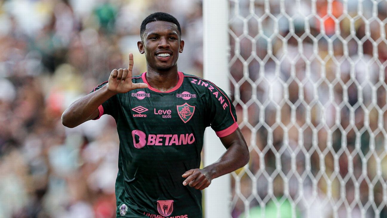 Flu vence Madureira na estreia de Douglas Costa como titular e assume ...
