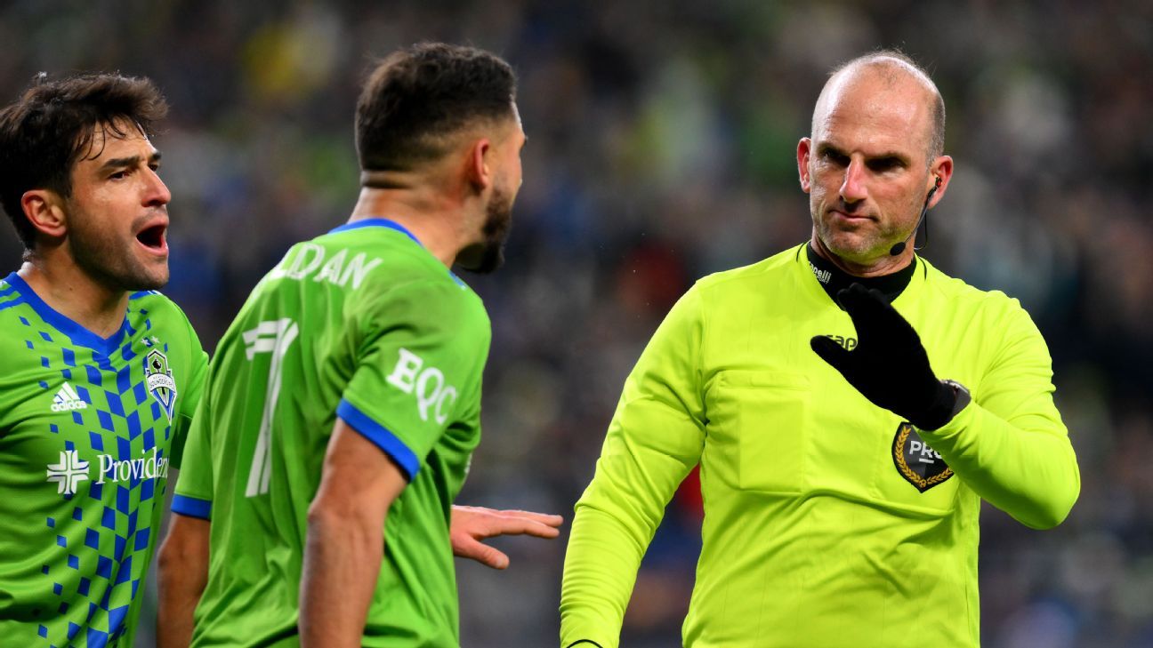 MLSPA slams use of replacement refs as 'step backward' - ESPN