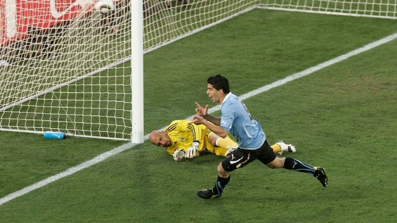 La vez que 'Conejo' Pérez quiso fichar a su "verdugo" Luis Suárez - ESPN