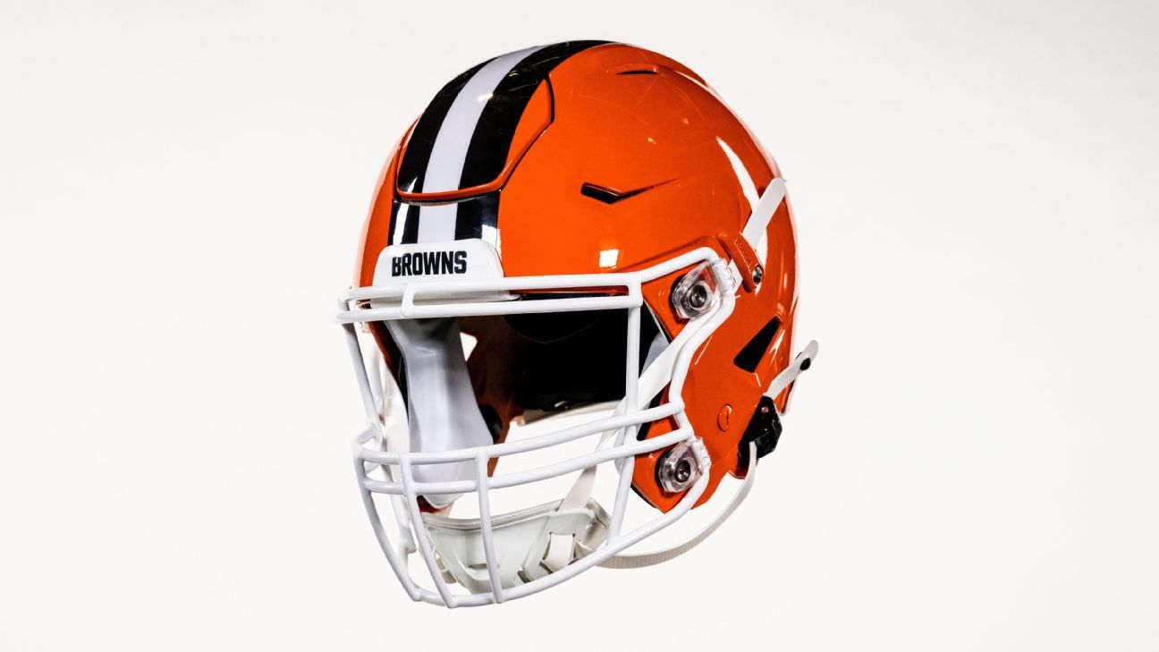 Cleveland Browns to sport white face masks in 2024 season - ESPN