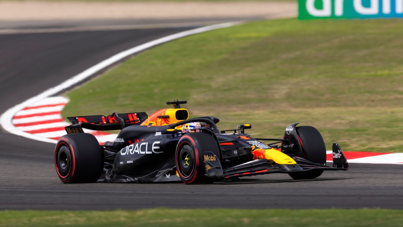 Max Verstappen enderezó el rumbo con su Red Bull y ganó el sprint del GP de China - ESPN