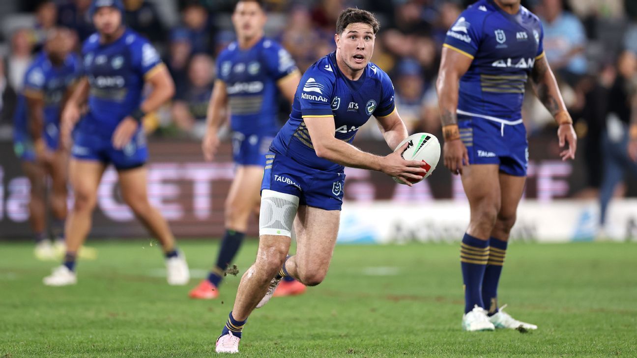 NRL: Moses stars on return as Eels sink Sharks - ESPN