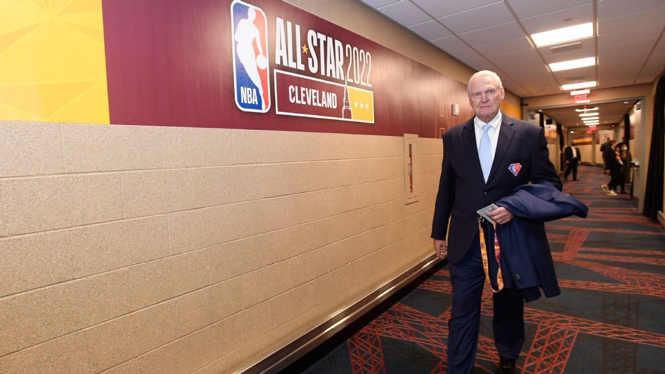 Morre Jerry West, lenda do basquete que inspirou logo da NBA - ESPN
