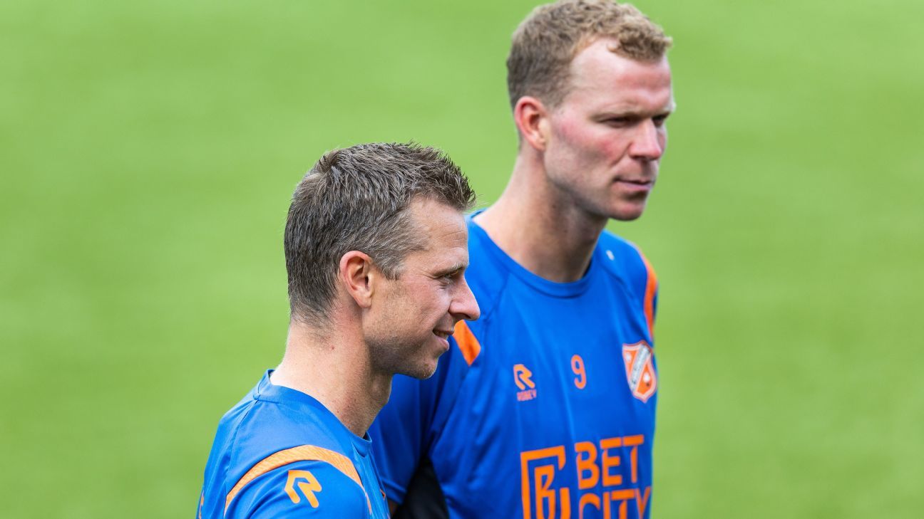 Oer-Volendammers Mühren en Veerman herenigd: "Een blij man" - ESPN