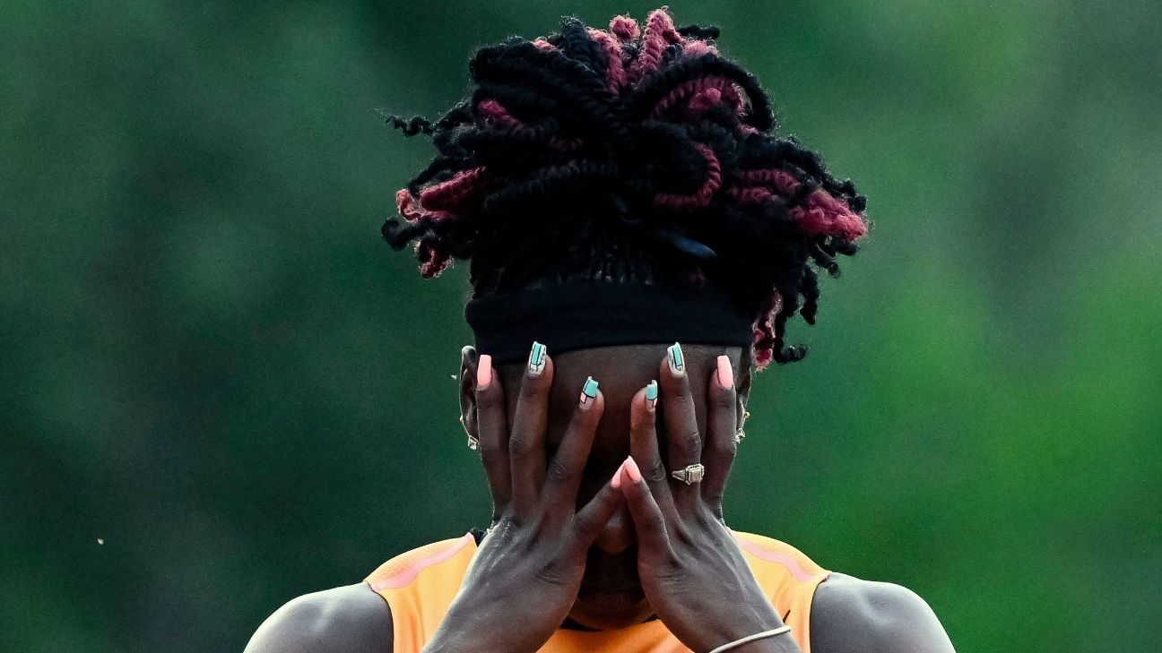 Shericka Jackson suffers apparent injury in race ahead of Olympics - ESPN