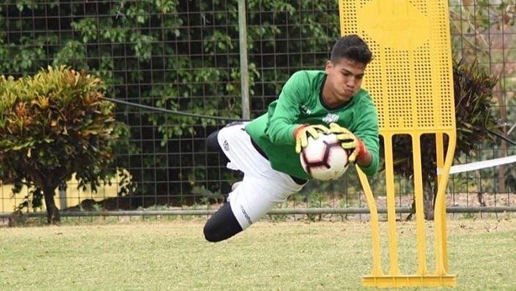 ¿Qué causó que Justin Cornejo, arquero de Barcelona, esté en estado ...