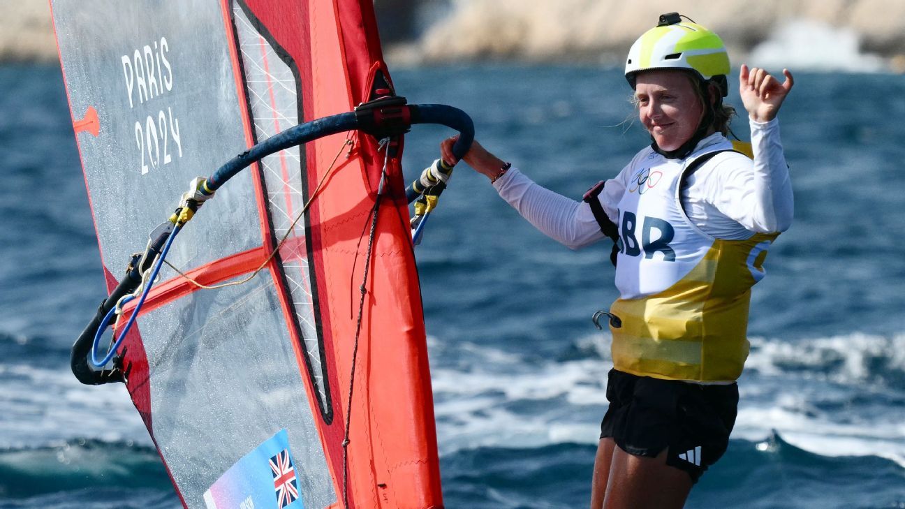 Olympics 2024: Britain, Australia guaranteed windsurfing medals - ESPN