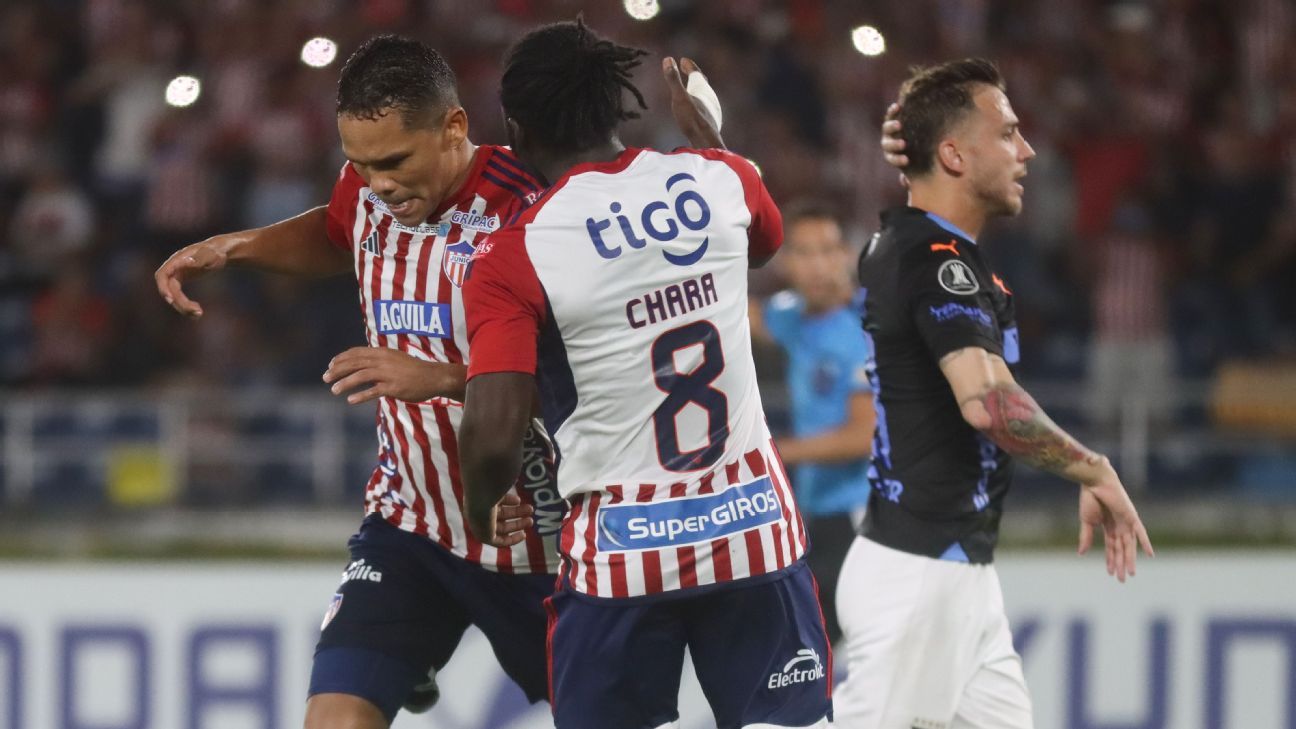 En su visita a Colo Colo, Junior va por la primera alegría en su fiesta ...