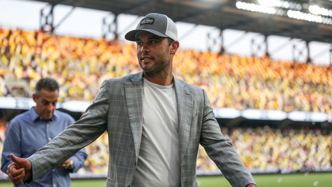 Landon Donovan named San Diego Wave interim coach - ESPN