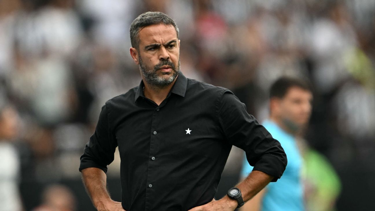 Artur Jorge, técnico do Botafogo, revela o que definirá seu futuro em ...