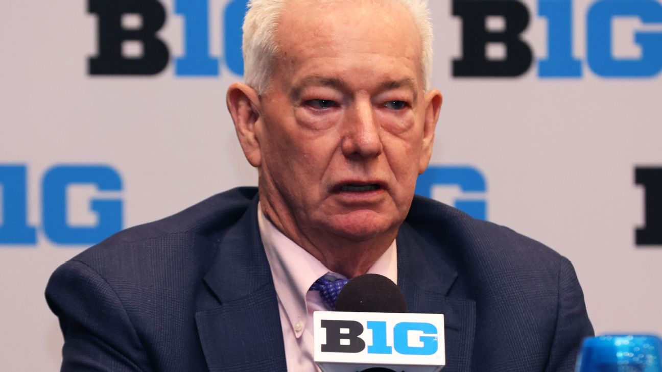 Northwestern's Joe McKeown to retire after 2025-26 season - ESPN