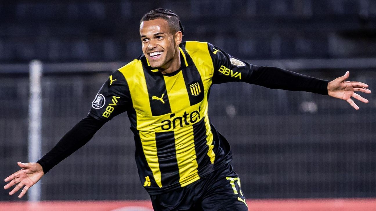 Alexander Machado, y la "emoción terrible" de marcar su primer gol con ...