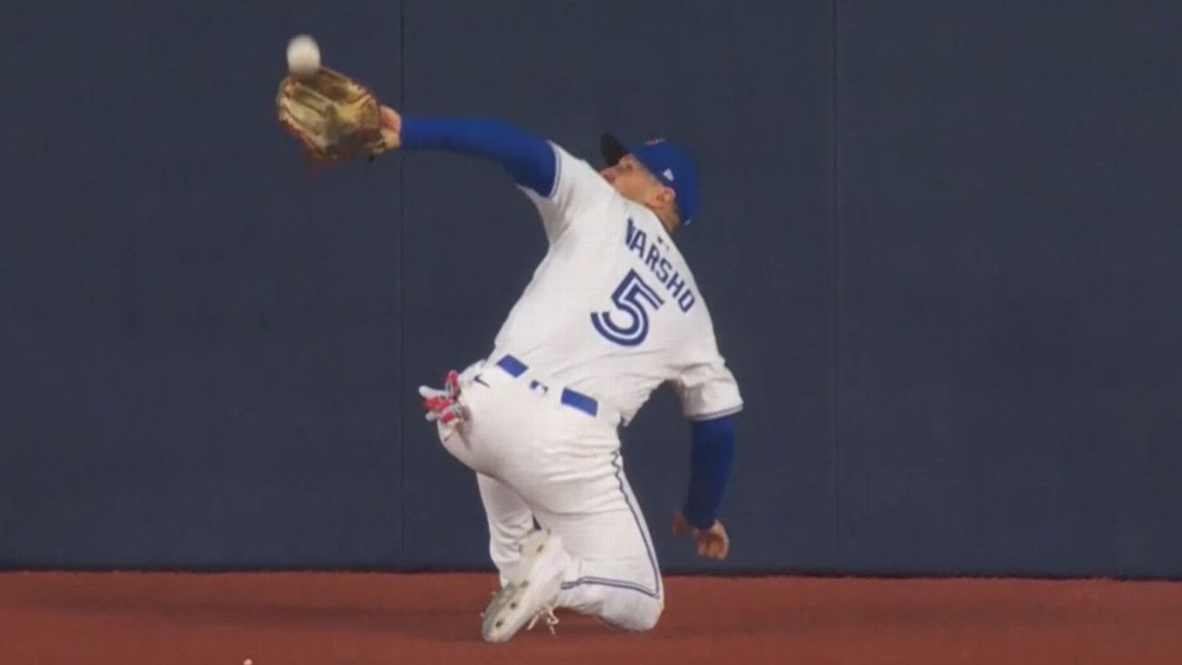 Onvoorstelbare vangbal MLB: Varsho struikelt, valt en vangt - ESPN
