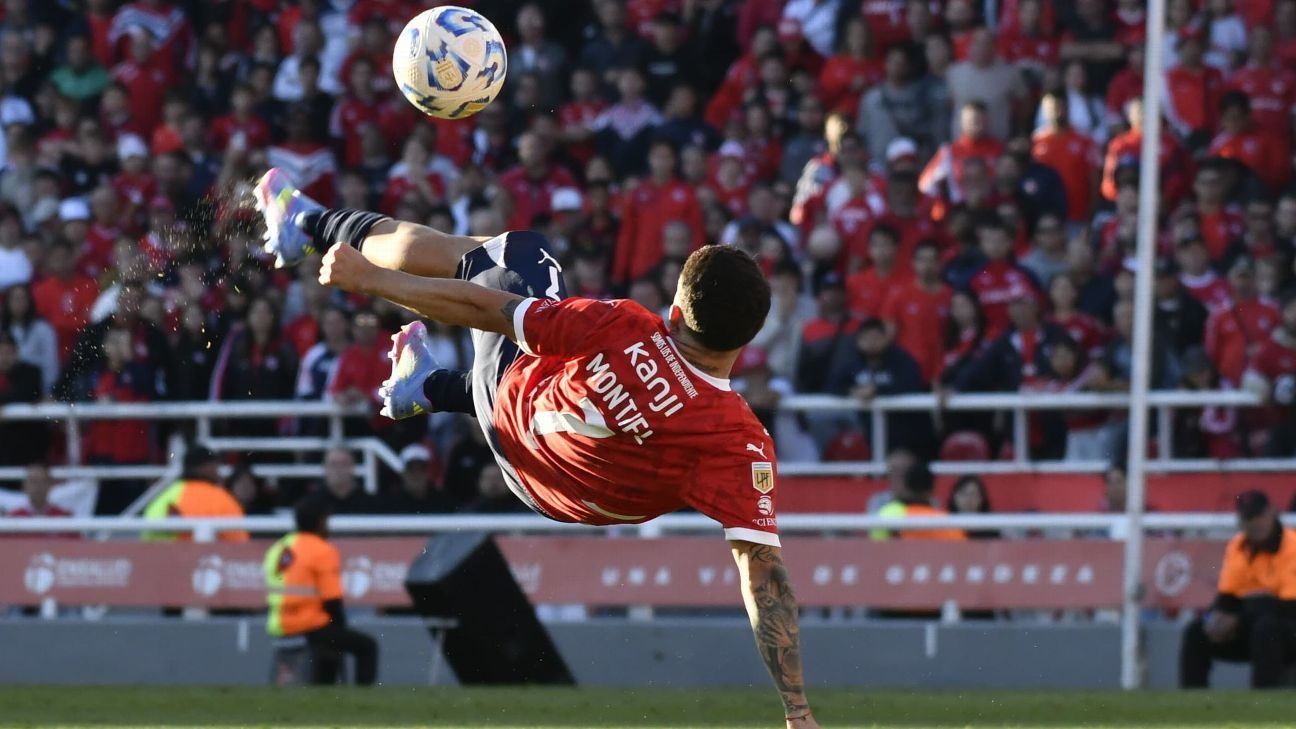 De chilena y de afuera del área: el espectacular gol de Montiel en el duelo entre Independiente ...