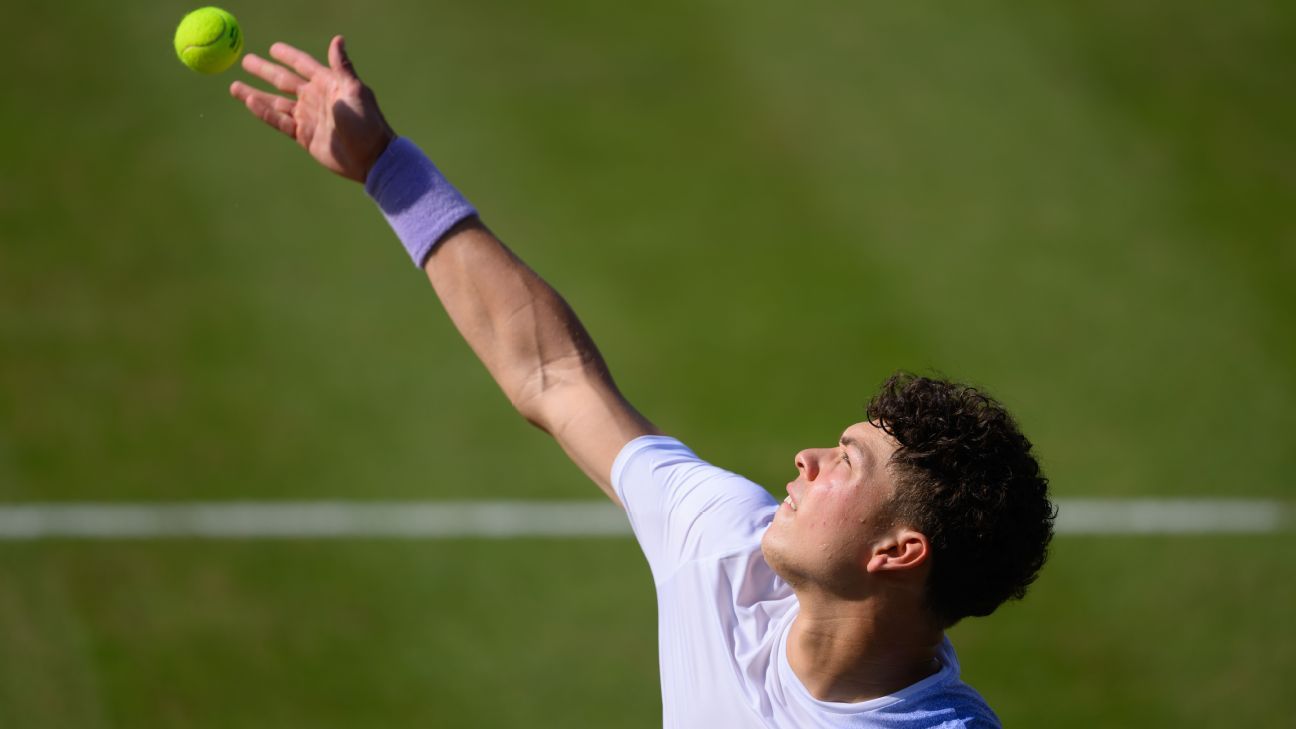 Shelton se metió en el Top 10 por primera vez en su carrera y se rompió ...