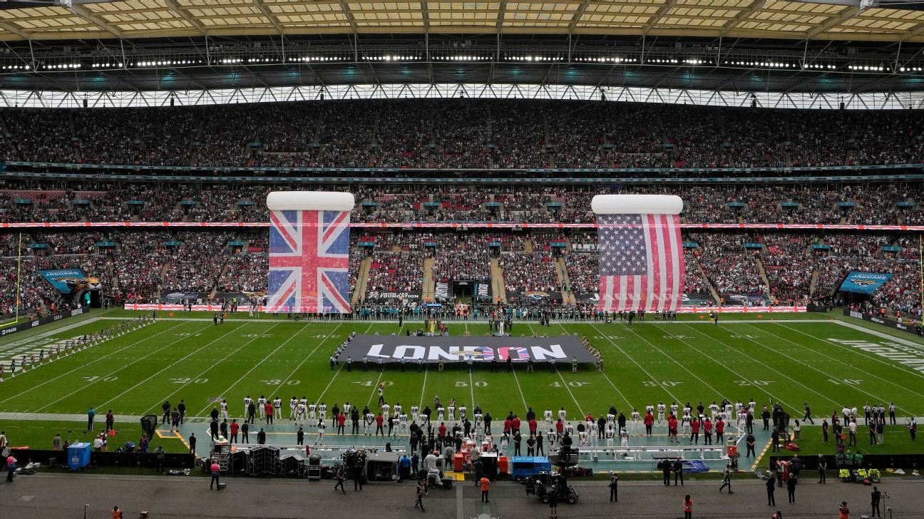 Emarrb leaked porn that wild woman is a VERY enthusiastic