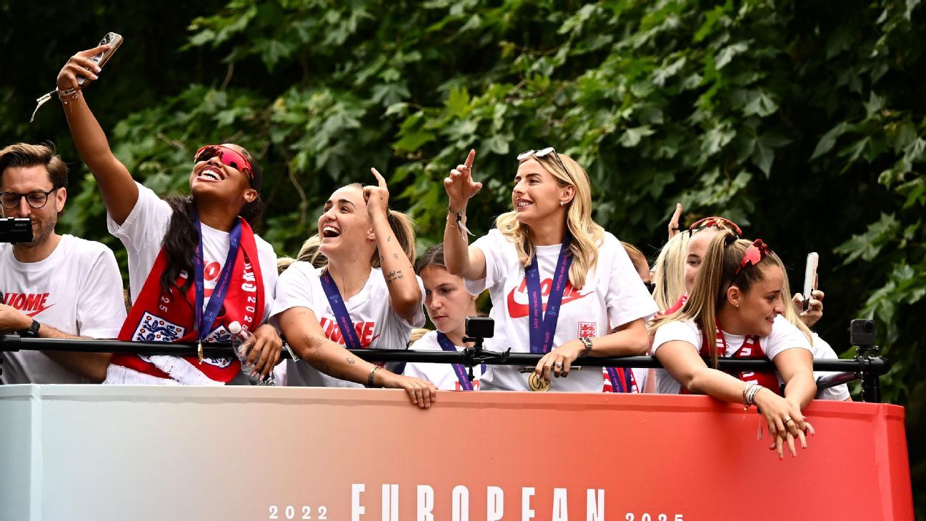Lionesses victory parade after Euro 2025 triumph - in pictures - ESPN