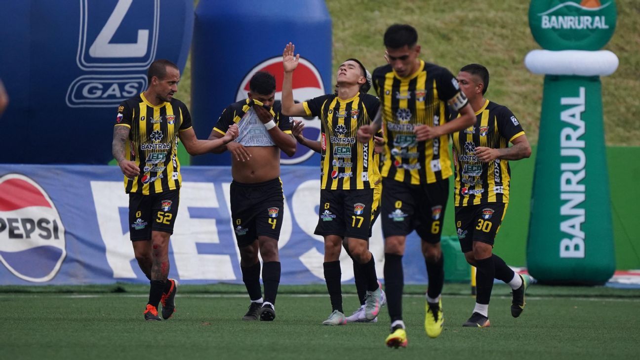 Aurora FC pega duro golpe a Comunicaciones y sale victorioso del ...