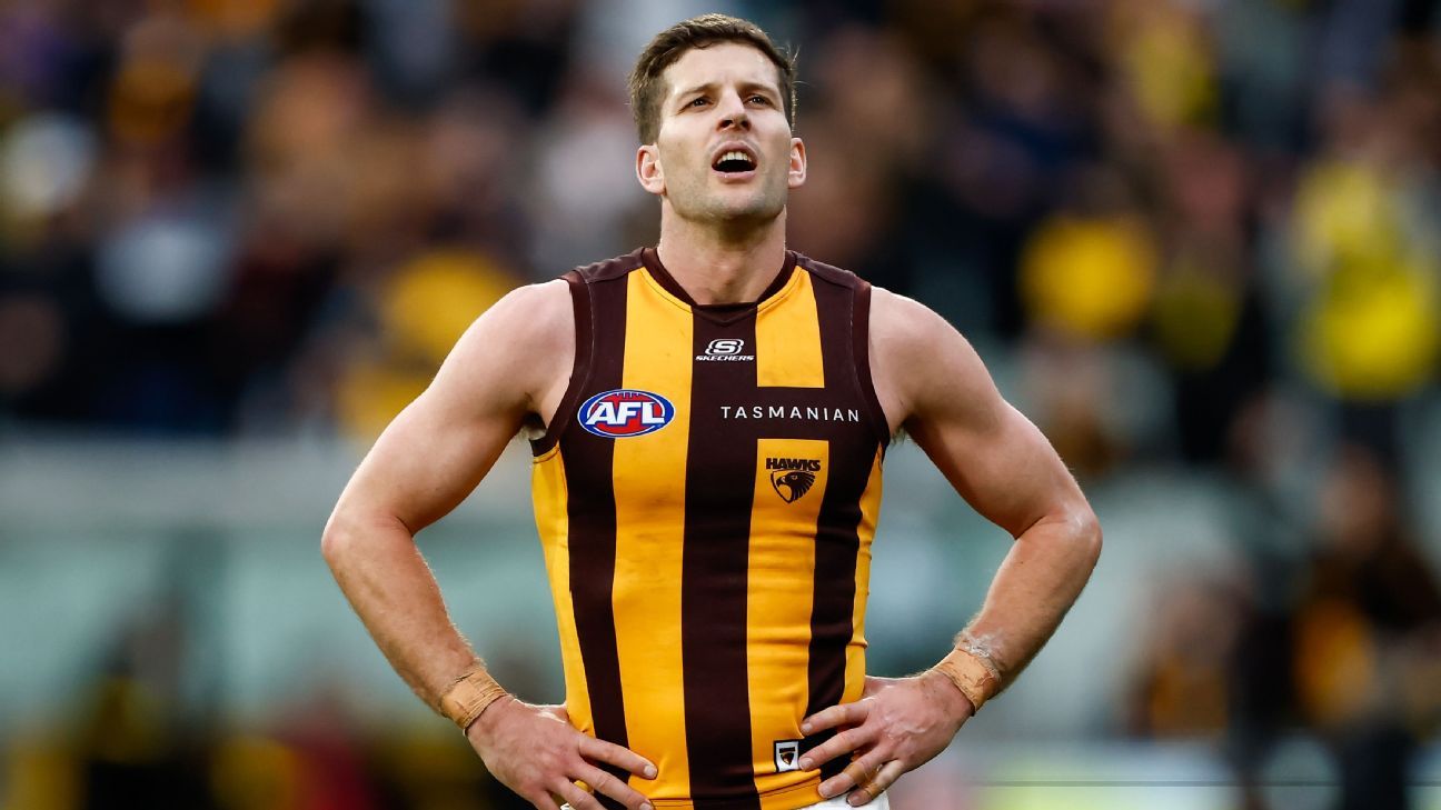 Heartbreaking end to career confirmed for retiring Hawk - ESPN