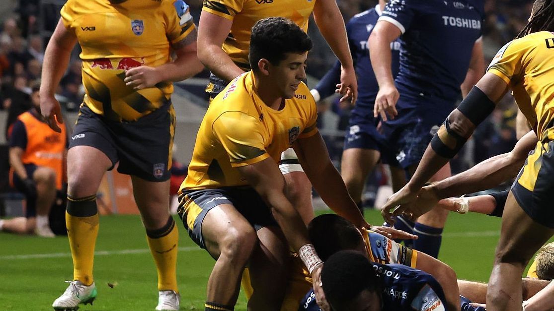 Simón Benítez Cruz debutó en Newcastle y jugó su primer partido en la ...