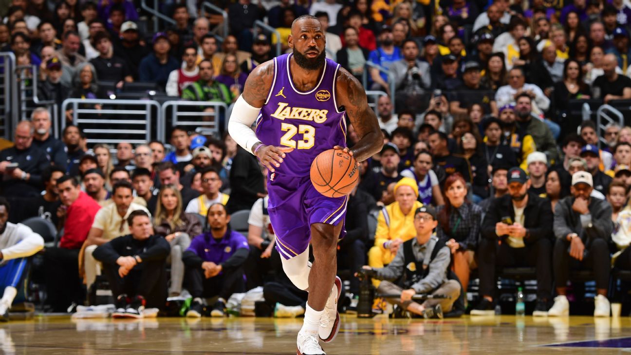 LeBron James es baja contra los Pelicans por una lesión en el pie ...
