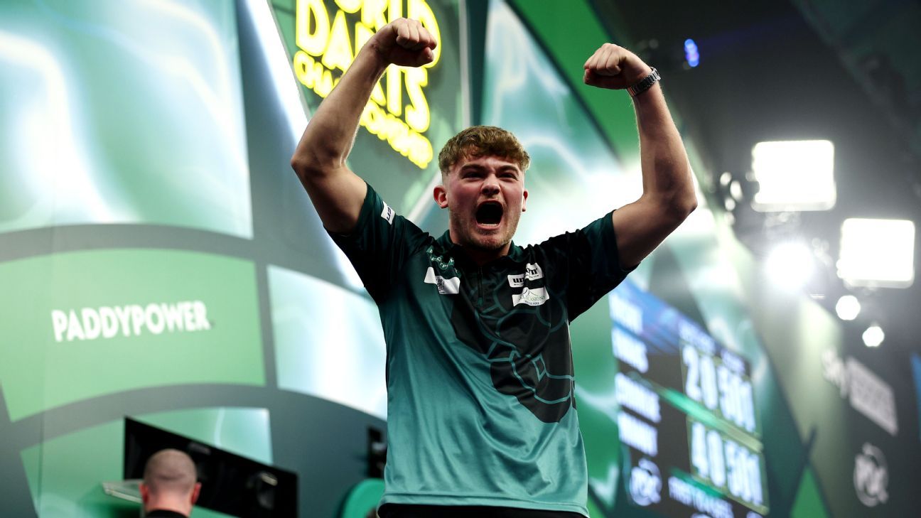 World Darts Championship: Charlie Manby upsets Ricky Evans to continue ...