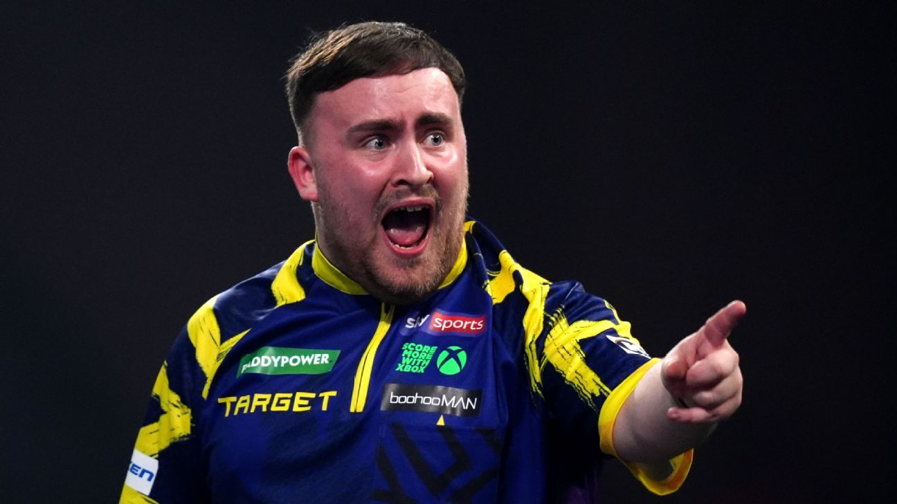 Luke Littler's mum blasts booing fans as 't----' at World Darts ...
