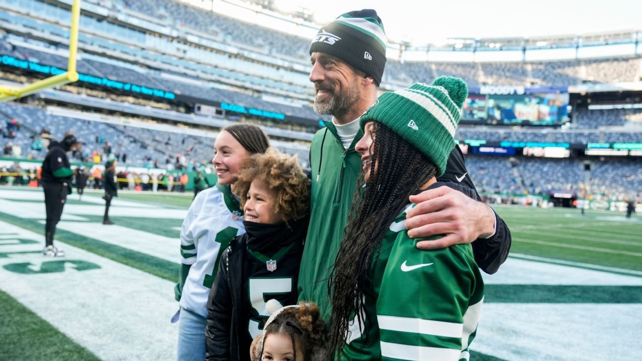 What if the Jets retained Aaron Rodgers for the 2025 season? - ESPN