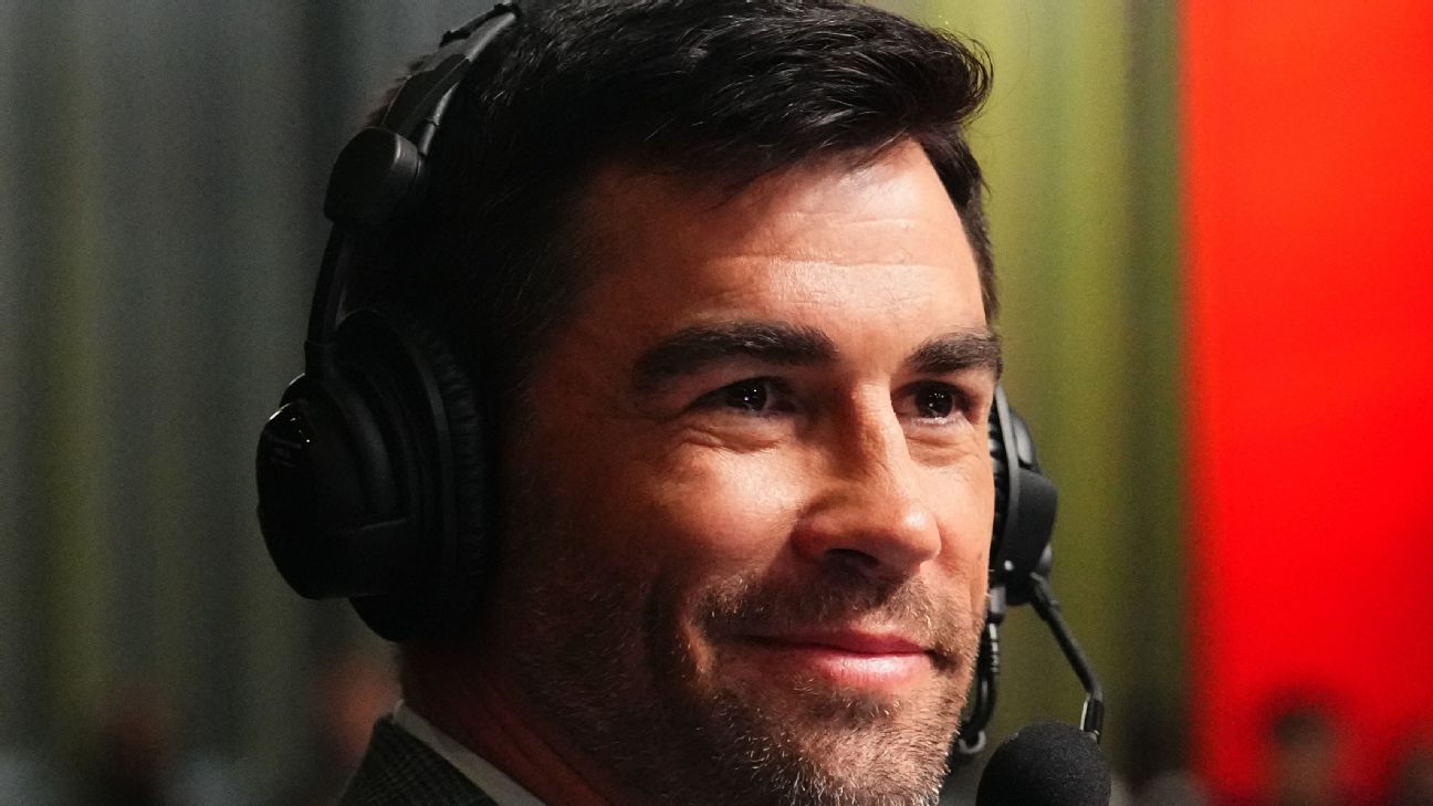 Former UFC champ Dominick Cruz named 2026 Hall of Fame inductee - ESPN