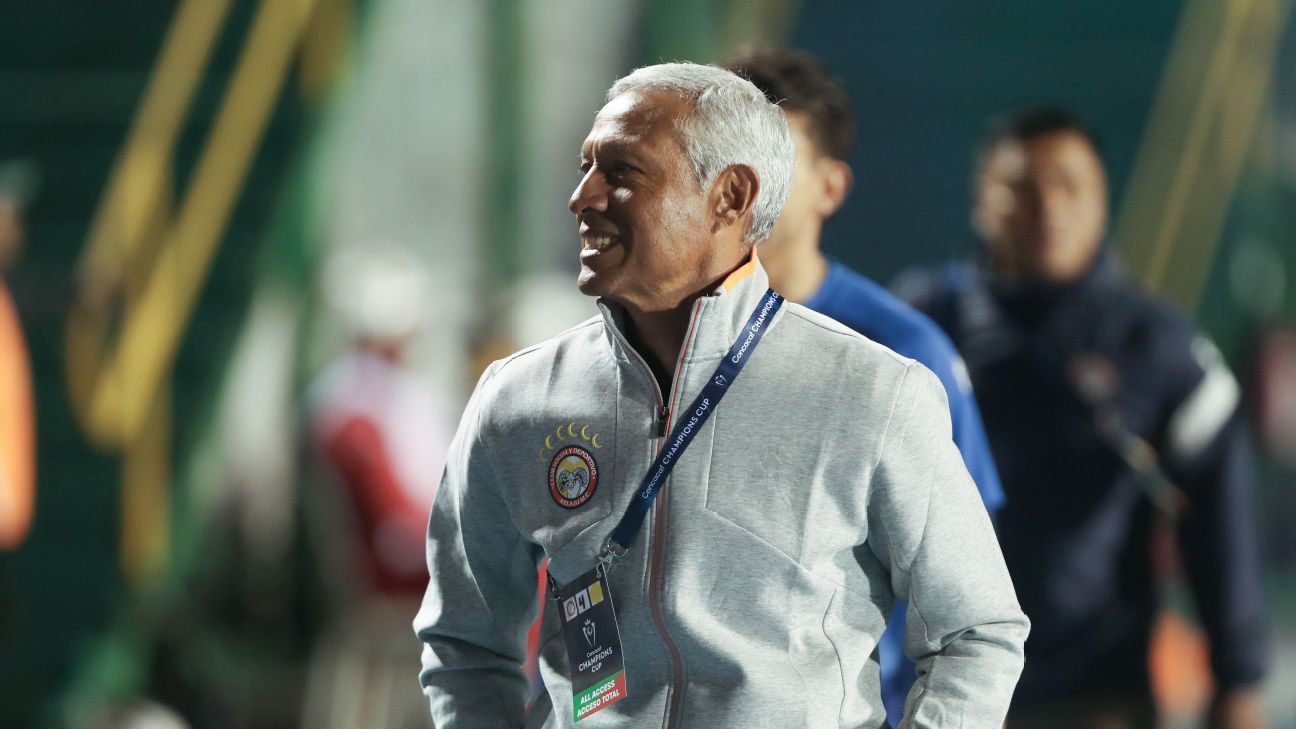 Roberto Hernández es contundente con su mensaje a Comunicaciones ...