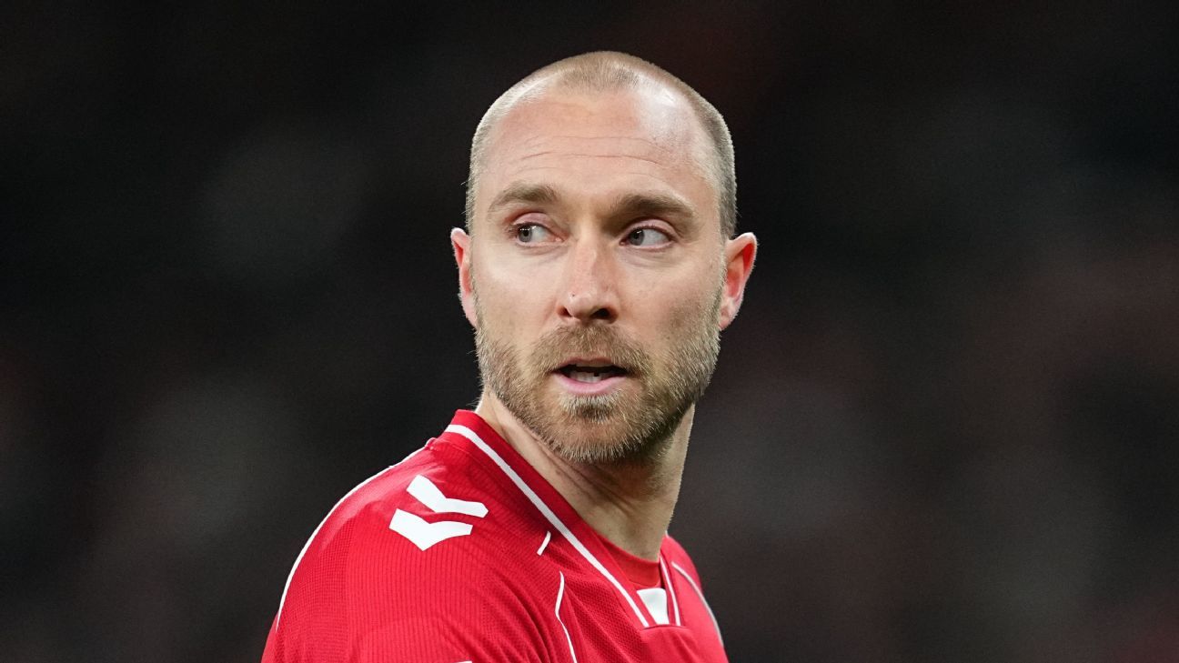 Christian Eriksen collapses on pitch, Denmark vs. Ukraine abandoned - ESPN