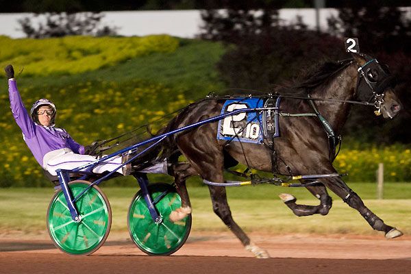 Racing Hill takes on Control The Moment in Pace Final - ESPN