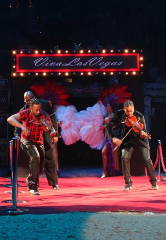 Nuttin But Stringz during the opening ceremony of Round Six of the 2008 ...